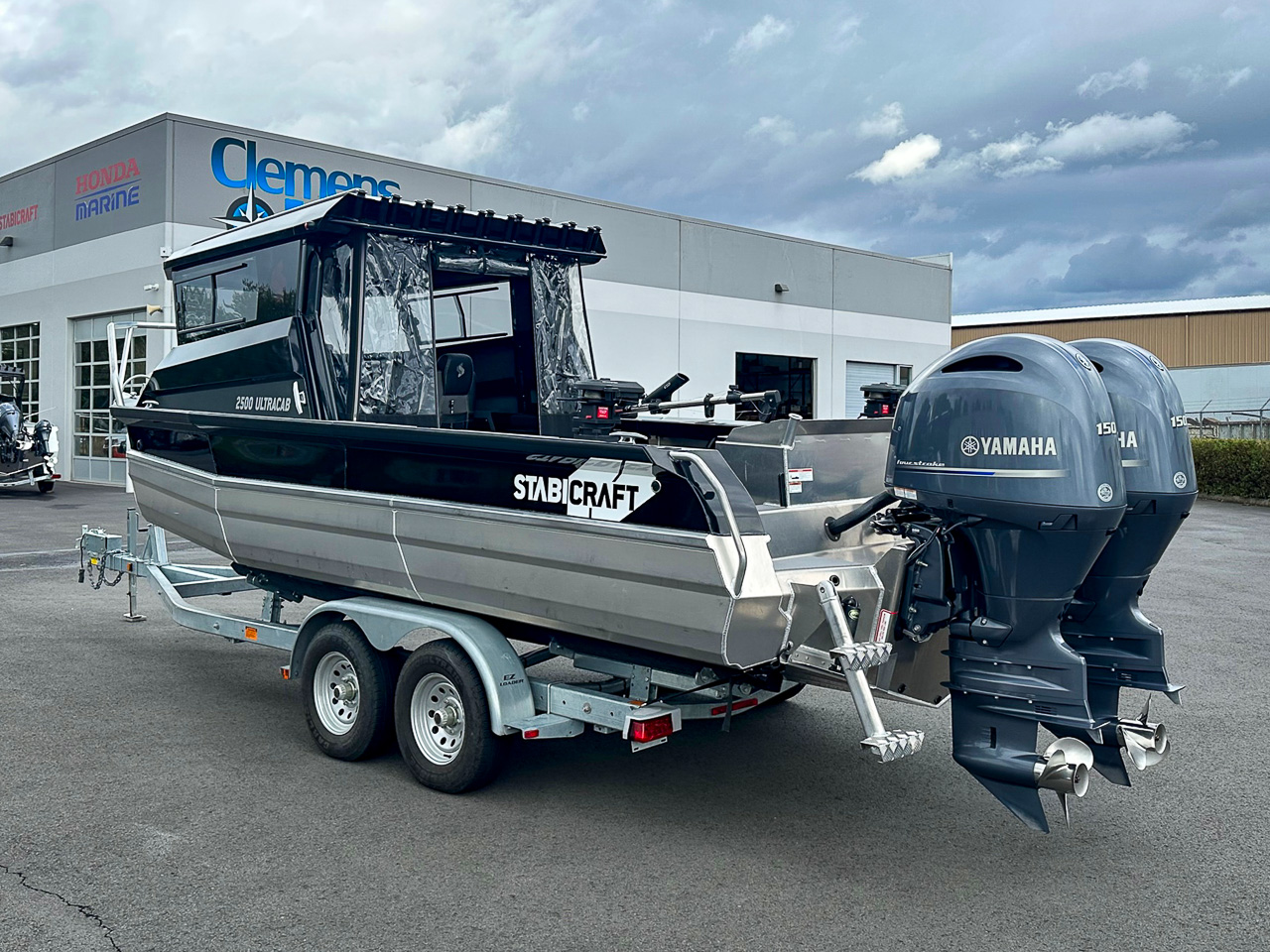 Largest Aluminum boat dealer on the West Coast - Oregon , Washington ...